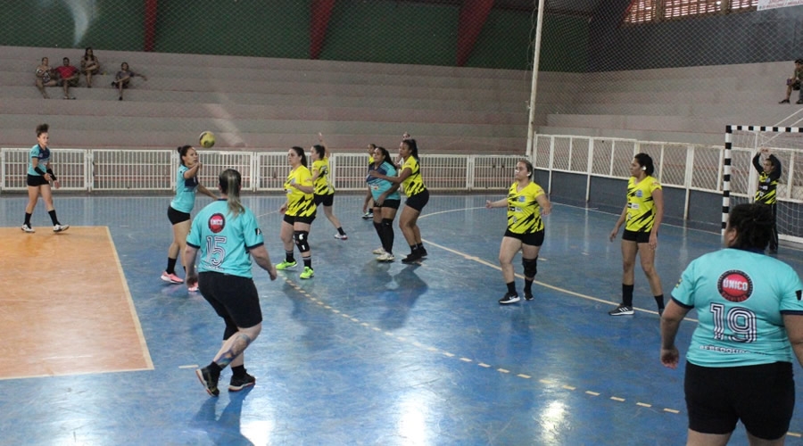 Equipes de handebol conquistam vitórias nos Jogos Regionais